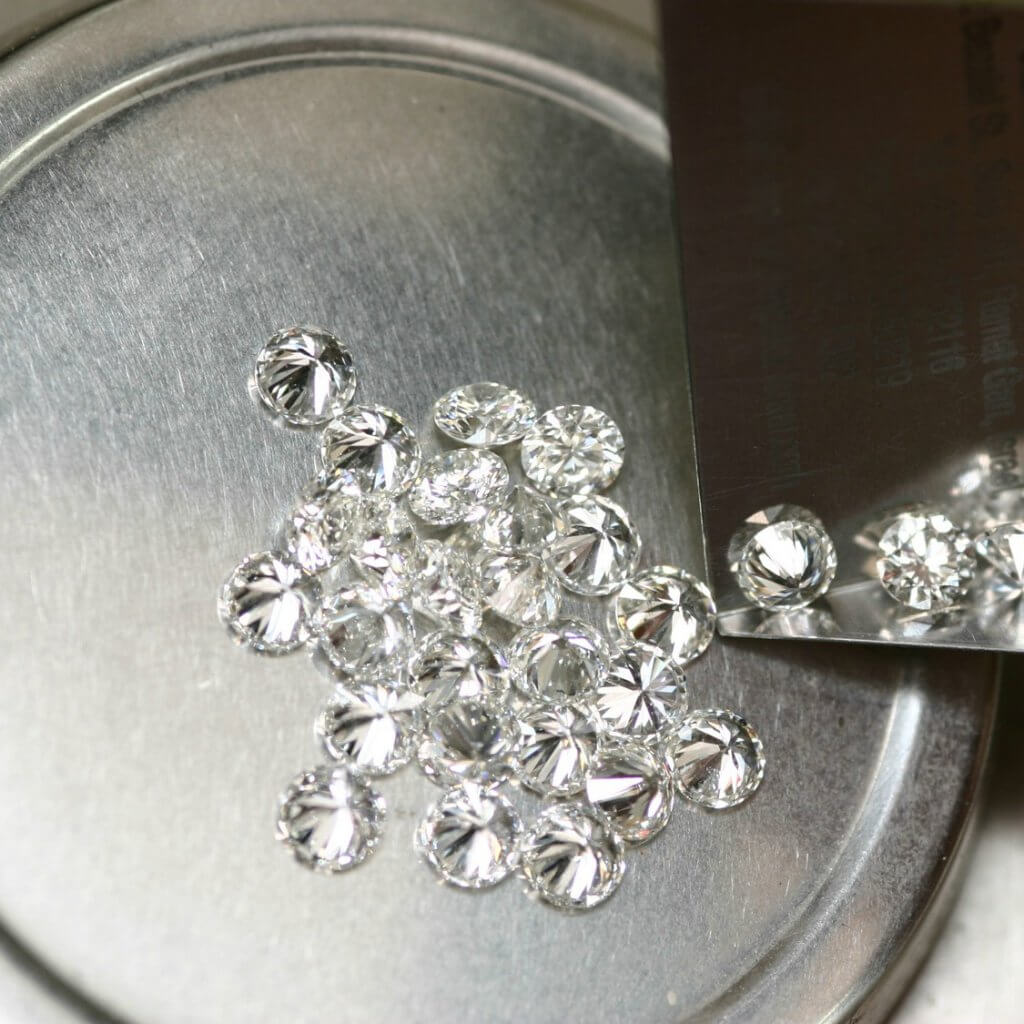 How To Spot A Fake Diamond: Myths, Lies, And Reality - M.I.Trading